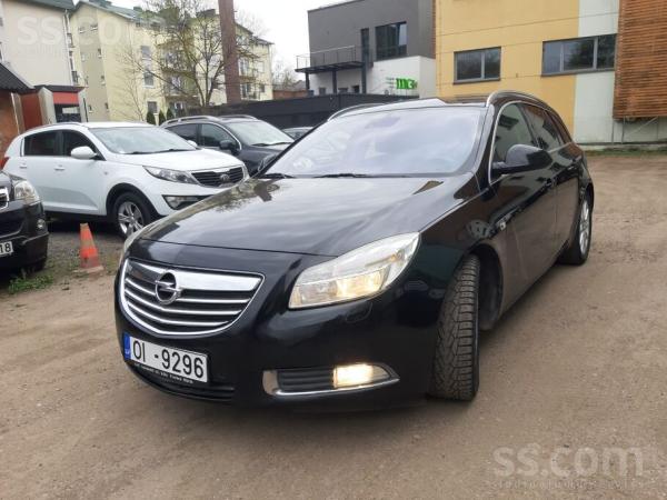 Melns Opel Insignia 2011 Daugavpils, ar dzinēja tilpumu 2.00 L un nobraukumu 0 tūkst. km par 3450 €, foto 2 vietnē AUTOMOTO.COM.LV