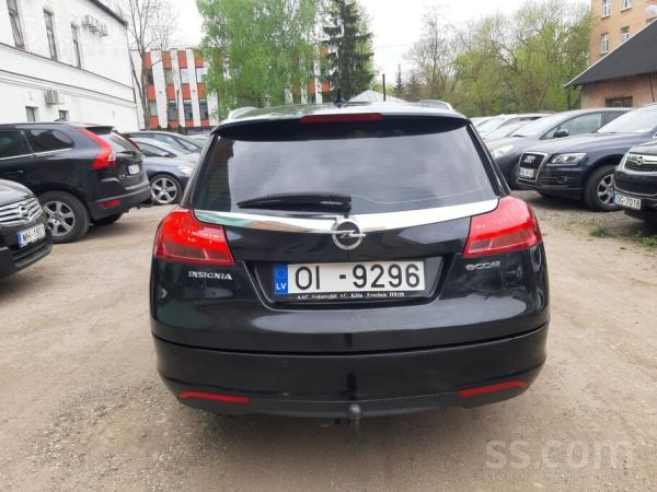 Melns Opel Insignia 2011 Daugavpils, ar dzinēja tilpumu 2.00 L un nobraukumu 0 tūkst. km par 3450 €, foto 8 vietnē AUTOMOTO.COM.LV