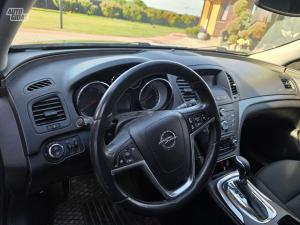 Black Opel Insignia 2011 in Kretinga, with an engine capacity of 2.00 L and mileage of 294 thousand km for 2600 €, photo 13 on AUTOMOTO.COM.LV
