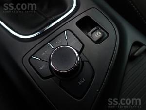 Black Opel Insignia 2011 in Liepaja, with an engine capacity of 2.00 L and mileage of 286 thousand km for 3450 €, photo 6 on AUTOMOTO.COM.LV