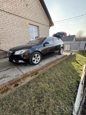 Black Opel Insignia 2011 in Rezekne, with an engine capacity of 2.00 L and mileage of 0 thousand km for 4300 €, photo 5 on AUTOMOTO.COM.LV