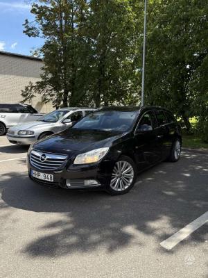 Black Opel Insignia 2011 in Kaunas, with an engine capacity of 1.96 L and mileage of 400 thousand km for 2499 €, photo  on AUTOMOTO.COM.LV
