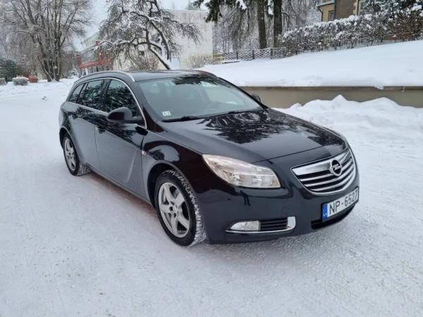 Melns Opel Insignia 2011 Jēkabpils, ar dzinēja tilpumu 2.00 L un nobraukumu 251 tūkst. km par 4950 €, foto 3 vietnē AUTOMOTO.COM.LV