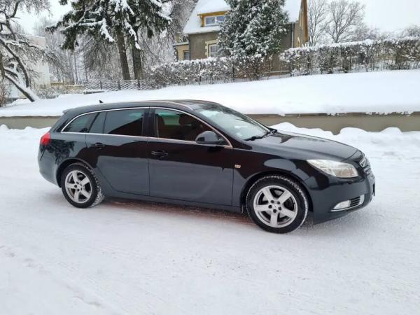 Melns Opel Insignia 2011 Jēkabpils, ar dzinēja tilpumu 2.00 L un nobraukumu 251 tūkst. km par 4950 €, foto 4 vietnē AUTOMOTO.COM.LV