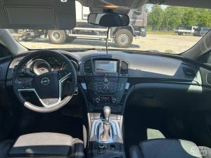 Black Opel Insignia 2011 in Klaipeda, with an engine capacity of 2.00 L and mileage of 283 thousand km for 3900 €, photo 9 on AUTOMOTO.COM.LV