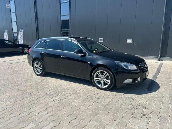Black Opel Insignia 2011 in Klaipeda, with an engine capacity of 1.96 L and mileage of 283 thousand km for 3900 €, photo 5 on AUTOMOTO.COM.LV