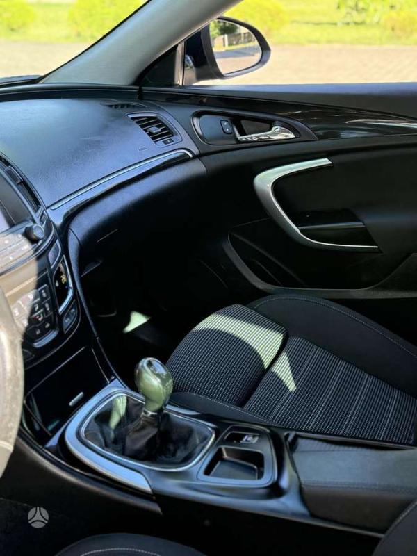 Melns Opel Insignia 2011 Raseiniai, ar dzinēja tilpumu 1.60 L un nobraukumu 261 tūkst. km par 4700 €, foto 8 vietnē AUTOMOTO.COM.LV