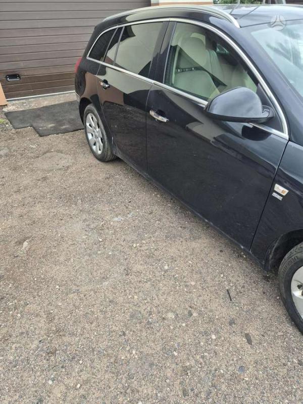 Melns Opel Insignia 2011 Vievis, ar dzinēja tilpumu 1.96 L un nobraukumu 302 tūkst. km par 1150 €, foto 2 vietnē AUTOMOTO.COM.LV