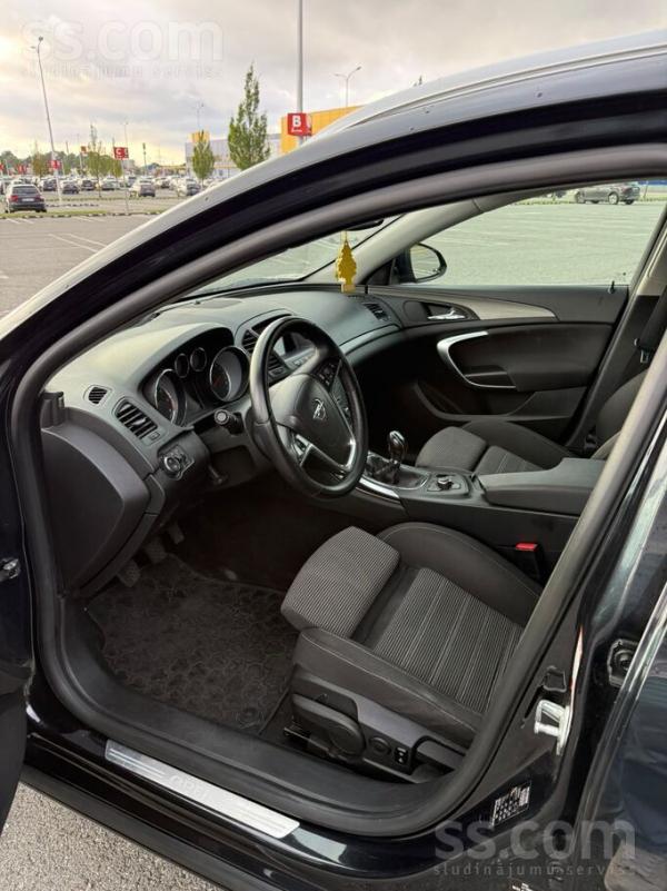 Melns Opel Insignia 2011 Rīga, ar dzinēja tilpumu 2.00 L un nobraukumu 203 tūkst. km par 4500 €, foto 5 vietnē AUTOMOTO.COM.LV
