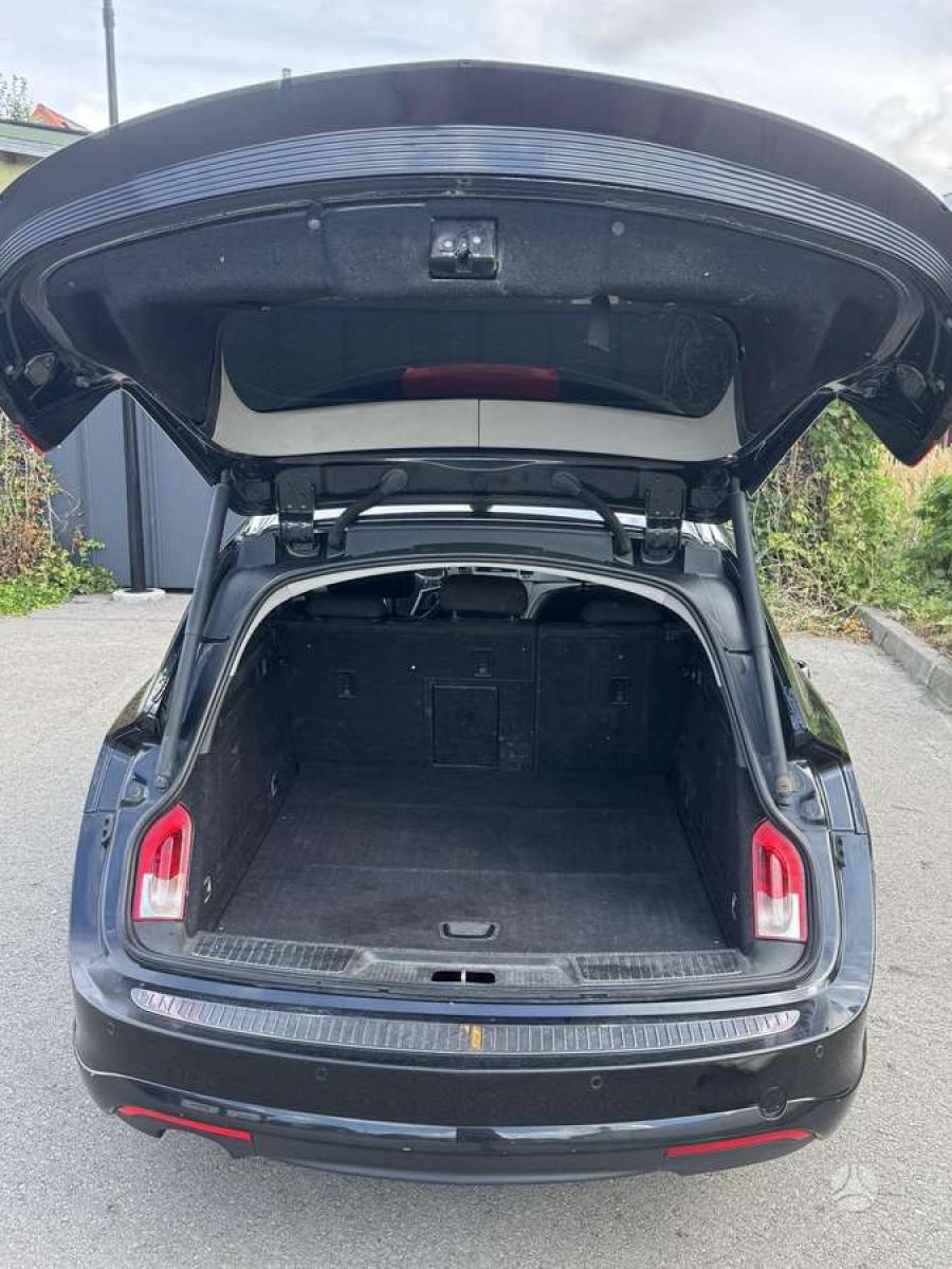 Black Opel Insignia 2011 in Klaipeda, with an engine capacity of 1.96 L and mileage of 370 thousand km for 2250 €, photo 6 on AUTOMOTO.COM.LV