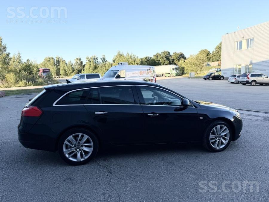 Melns Opel Insignia 2011 Tukums, ar dzinēja tilpumu 2.00 L un nobraukumu 242 tūkst. km par 3200 €, foto 5 vietnē AUTOMOTO.COM.LV