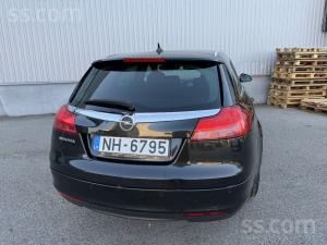 Melns Opel Insignia 2011 Tukums, ar dzinēja tilpumu 2.00 L un nobraukumu 242 tūkst. km par 3200 €, foto 8 vietnē AUTOMOTO.COM.LV