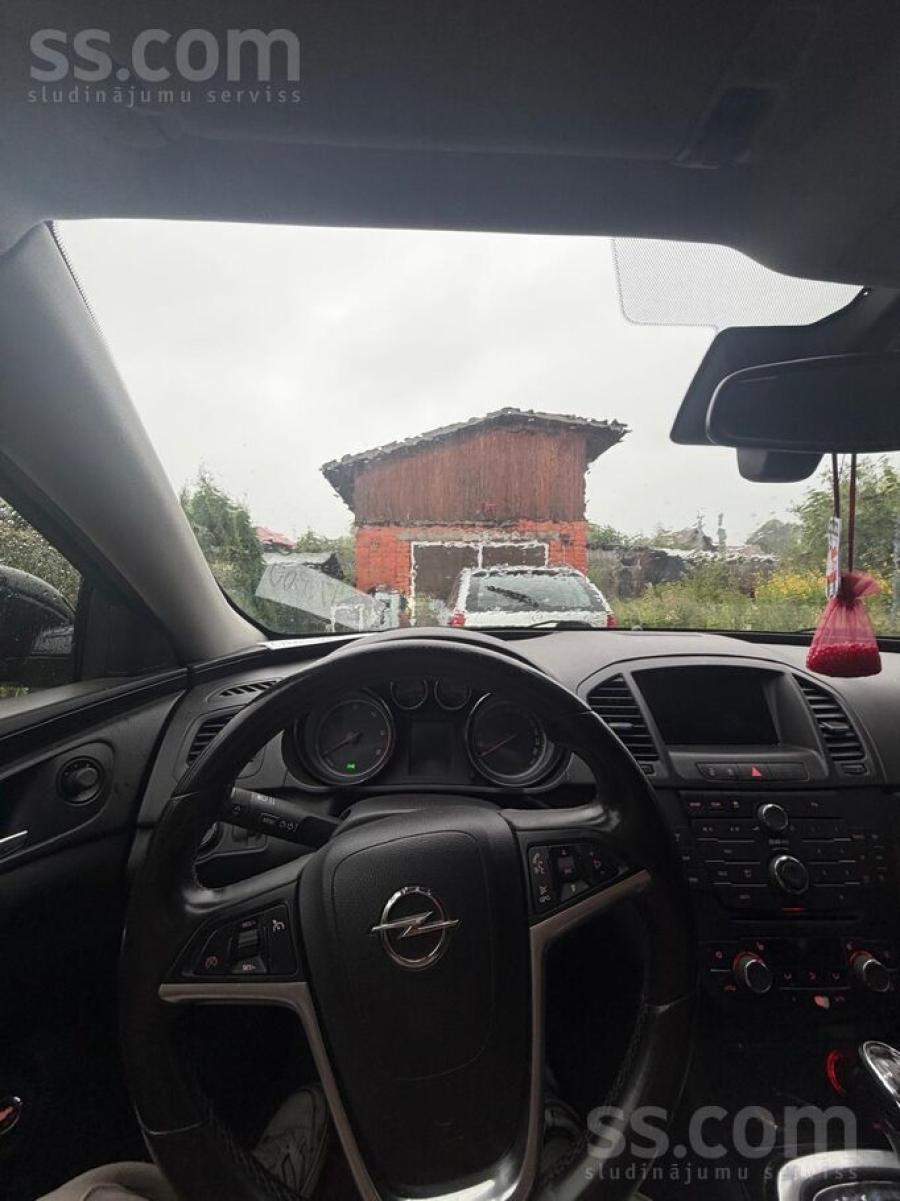 Melns Opel Insignia 2011 Rīga, ar dzinēja tilpumu 2.00 L un nobraukumu 310 tūkst. km par 4200 €, foto 3 vietnē AUTOMOTO.COM.LV