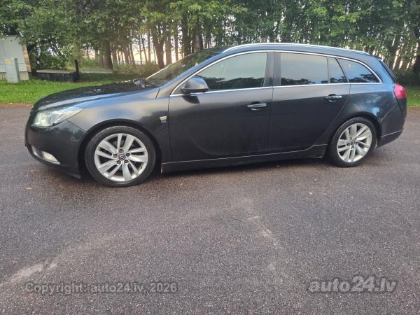 Opel Insignia 2011 in Tallinn on AUTOMOTO.COM.LV Black Opel Insignia 2011 in Tallinn, with an engine capacity of 2.00 L and mileage of 351 thousand km for 1300 €, photo 4 on AUTOMOTO.COM.LV