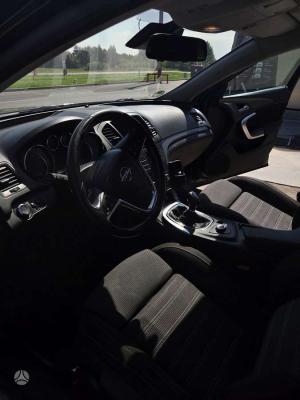 Melns Opel Insignia 2011 Panevēža, ar dzinēja tilpumu 1.96 L un nobraukumu 303 tūkst. km par 3200 €, foto 4 vietnē AUTOMOTO.COM.LV