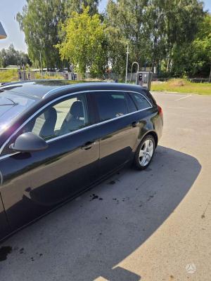 Melns Opel Insignia 2011 Panevēža, ar dzinēja tilpumu 1.96 L un nobraukumu 303 tūkst. km par 3200 €, foto 7 vietnē AUTOMOTO.COM.LV