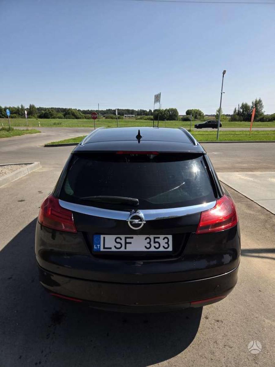 Melns Opel Insignia 2011 Panevēža, ar dzinēja tilpumu 1.96 L un nobraukumu 303 tūkst. km par 3200 €, foto 8 vietnē AUTOMOTO.COM.LV