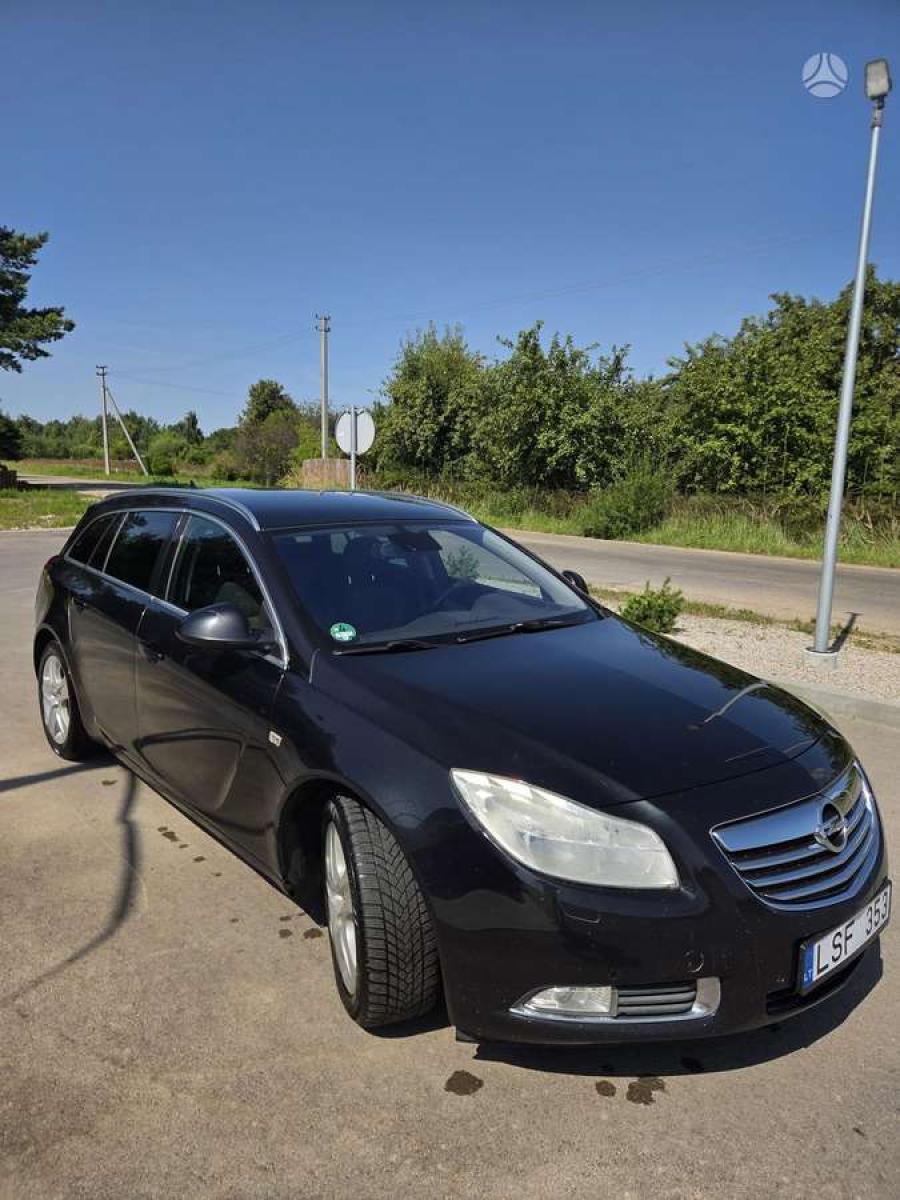 Melns Opel Insignia 2011 Panevēža, ar dzinēja tilpumu 1.96 L un nobraukumu 303 tūkst. km par 3200 €, foto 12 vietnē AUTOMOTO.COM.LV