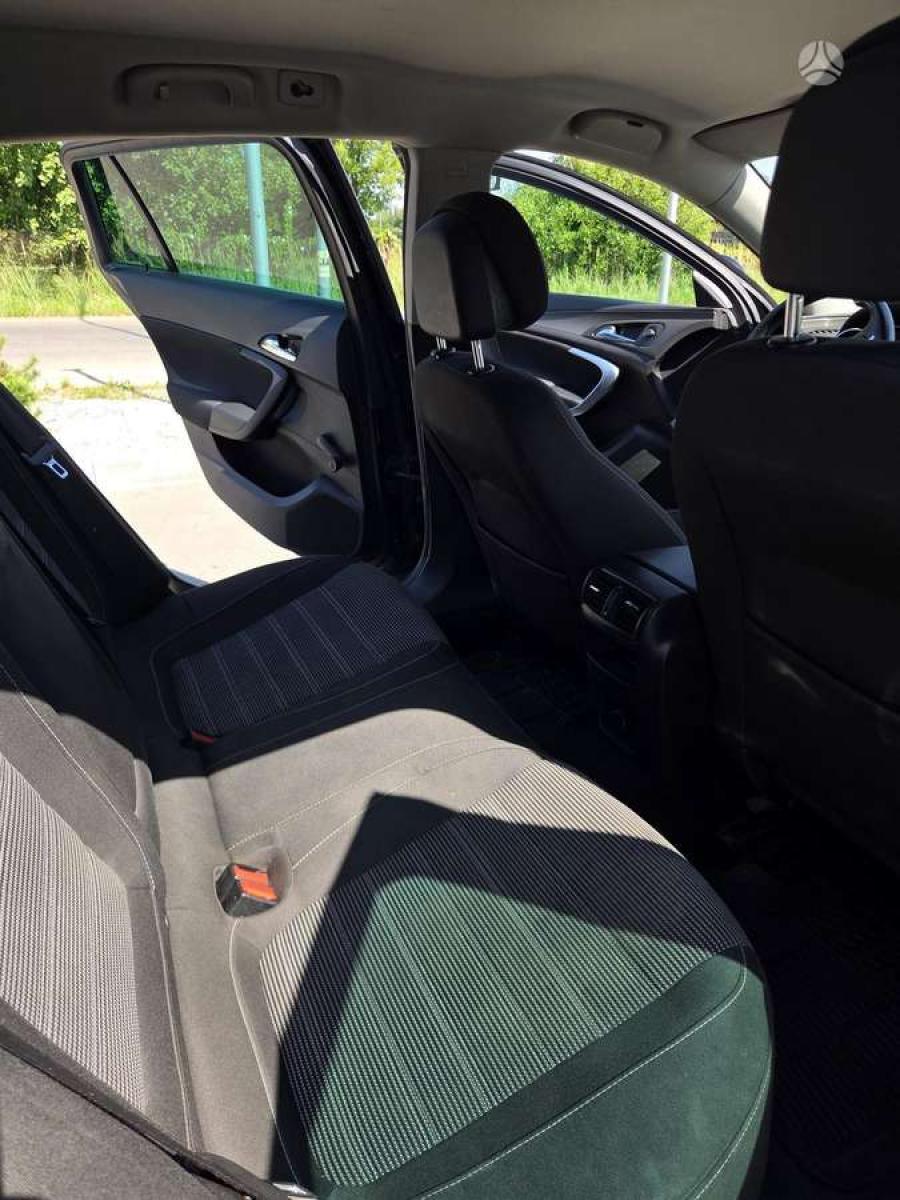 Melns Opel Insignia 2011 Panevēža, ar dzinēja tilpumu 1.96 L un nobraukumu 303 tūkst. km par 3200 €, foto 13 vietnē AUTOMOTO.COM.LV
