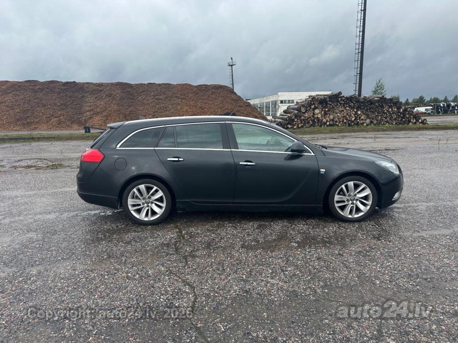 Melns Opel Insignia 2011 Tallina, ar dzinēja tilpumu 2.00 L un nobraukumu 350 tūkst. km par 1490 €, foto 5 vietnē AUTOMOTO.COM.LV