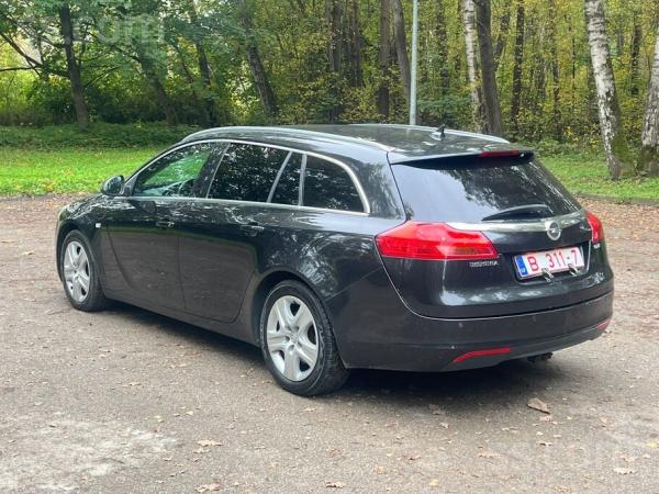 Opel Insignia 2011 Rīga vietnē Melns Opel Insignia 2011 Rīga, ar dzinēja tilpumu 2.00 L un nobraukumu 0 tūkst. km par 3499 €, foto 4 vietnē AUTOMOTO.COM.LV