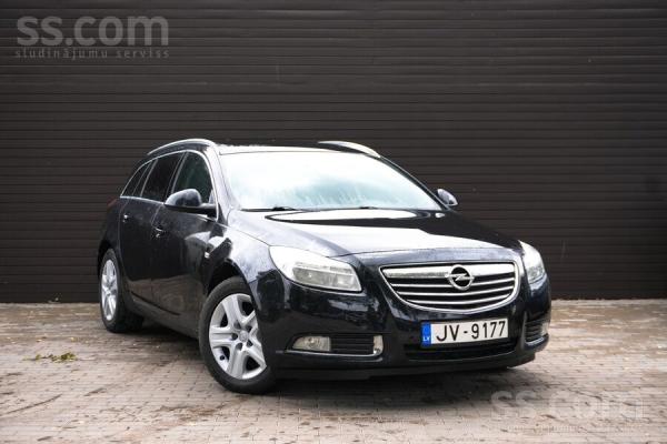 Melns Opel Insignia 2011 Rīga, ar dzinēja tilpumu 2.00 L un nobraukumu 353 tūkst. km par 4290 €, foto 3 vietnē AUTOMOTO.COM.LV