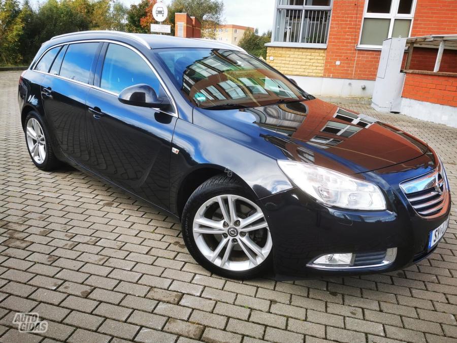 Black Opel Insignia 2011 in Klaipeda, with an engine capacity of 2.00 L and mileage of 209 thousand km for 3390 €, photo 4 on AUTOMOTO.COM.LV