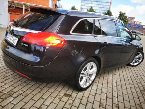 Black Opel Insignia 2011 in Klaipeda, with an engine capacity of 2.00 L and mileage of 209 thousand km for 3390 €, photo 7 on AUTOMOTO.COM.LV