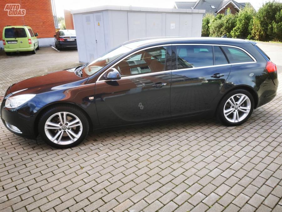 Black Opel Insignia 2011 in Klaipeda, with an engine capacity of 2.00 L and mileage of 209 thousand km for 3390 €, photo 8 on AUTOMOTO.COM.LV