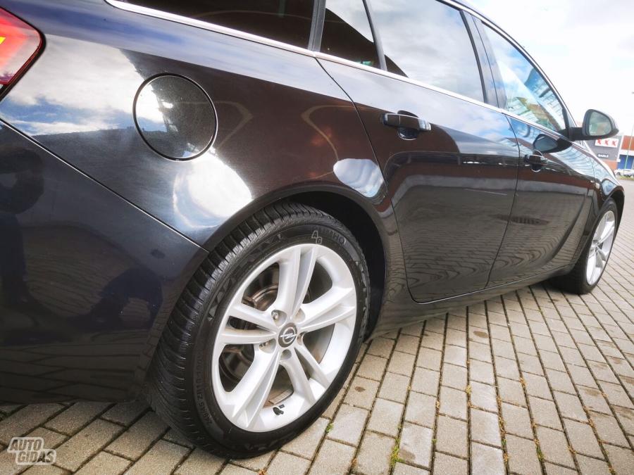 Black Opel Insignia 2011 in Klaipeda, with an engine capacity of 2.00 L and mileage of 209 thousand km for 3390 €, photo 15 on AUTOMOTO.COM.LV