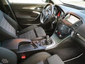 Black Opel Insignia 2011 in Klaipeda, with an engine capacity of 2.00 L and mileage of 209 thousand km for 3390 €, photo 22 on AUTOMOTO.COM.LV