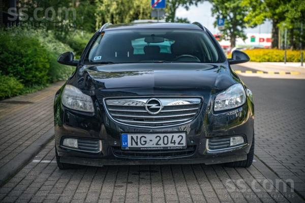 Melns Opel Insignia 2012 Rīga, ar dzinēja tilpumu 2.00 L un nobraukumu 0 tūkst. km par 2290 €, foto 2 vietnē AUTOMOTO.COM.LV