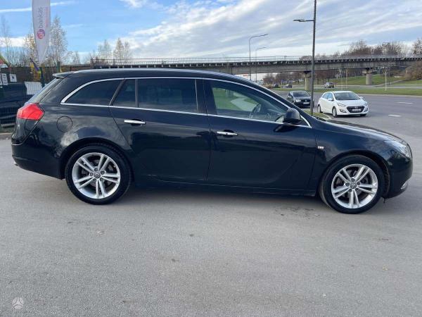 Black Opel Insignia 2012 in Kaunas, with an engine capacity of 2.00 L and mileage of 256 thousand km for 3950 €, photo 3 on AUTOMOTO.COM.LV