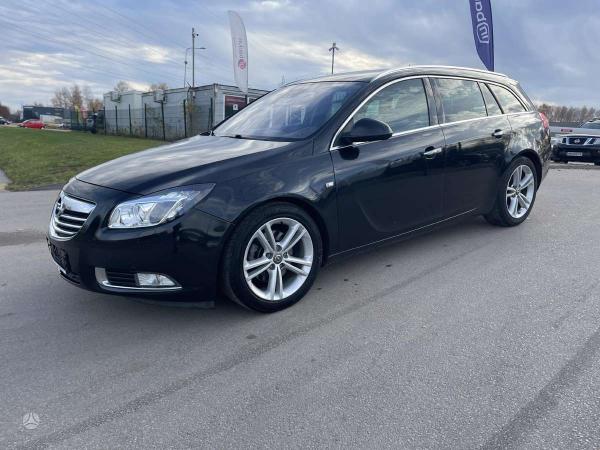 Black Opel Insignia 2012 in Kaunas, with an engine capacity of 2.00 L and mileage of 256 thousand km for 3950 €, photo 6 on AUTOMOTO.COM.LV