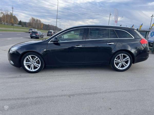Black Opel Insignia 2012 in Kaunas, with an engine capacity of 2.00 L and mileage of 256 thousand km for 3950 €, photo 8 on AUTOMOTO.COM.LV