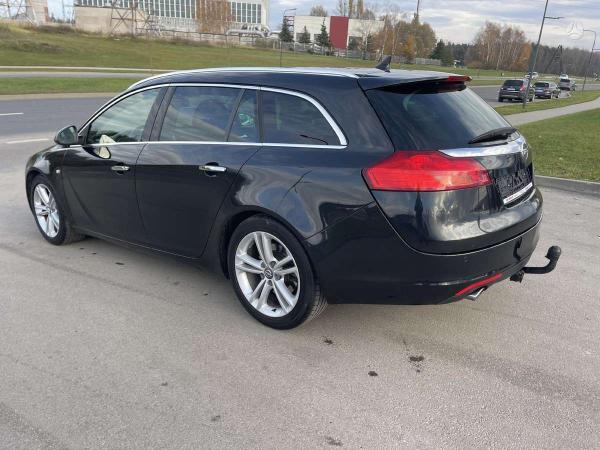 Black Opel Insignia 2012 in Kaunas, with an engine capacity of 2.00 L and mileage of 256 thousand km for 3950 €, photo 10 on AUTOMOTO.COM.LV