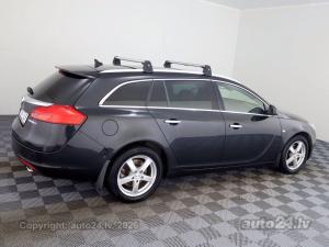 Black Opel Insignia 2012 in Tallinn, with an engine capacity of 2.00 L and mileage of 226 thousand km for 2499 €, photo 3 on AUTOMOTO.COM.LV