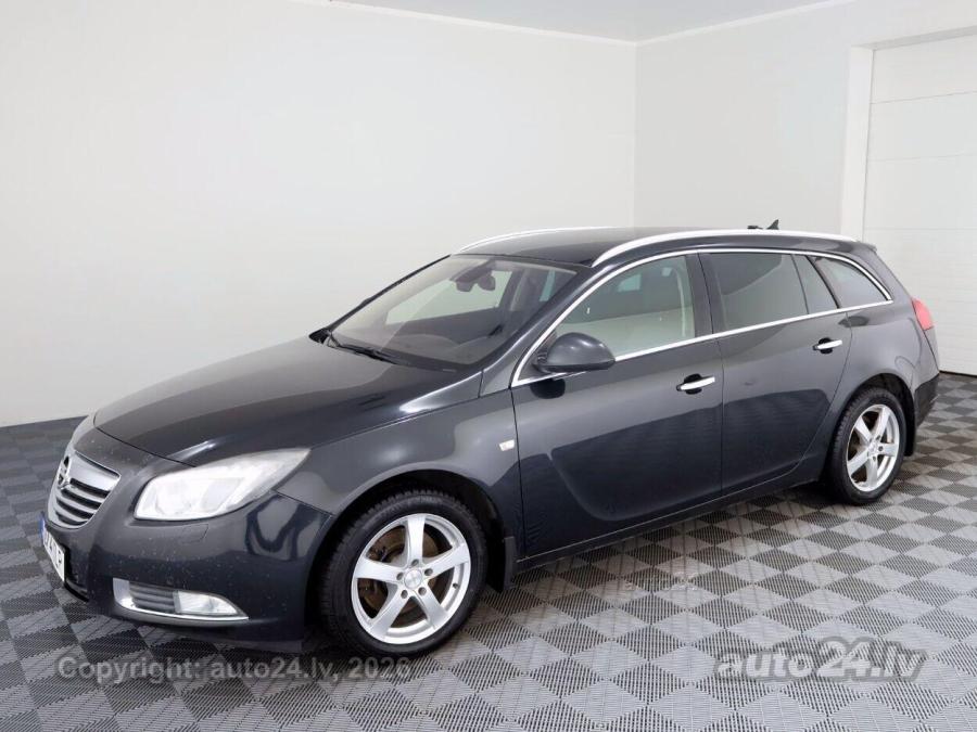 Black Opel Insignia 2012 in Tallinn, with an engine capacity of 2.00 L and mileage of 303 thousand km for 1999 €, photo 2 on AUTOMOTO.COM.LV