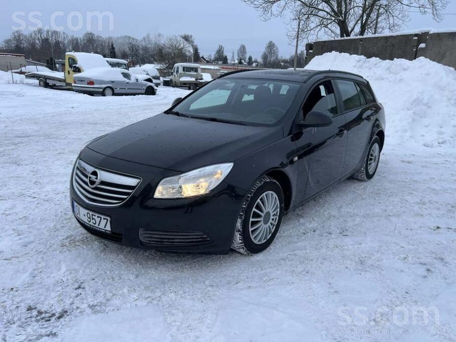 Black Opel Insignia 2012 in Rezekne, with an engine capacity of 2.00 L and mileage of 0 thousand km for 3350 €, photo 1 on AUTOMOTO.COM.LV