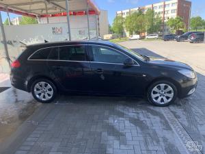 Black Opel Insignia 2012 in Telschi, with an engine capacity of 2.00 L and mileage of 249 thousand km for 3490 €, photo 3 on AUTOMOTO.COM.LV