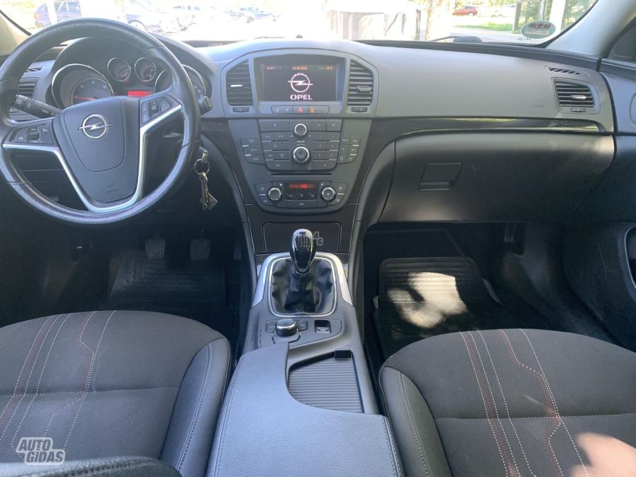 Black Opel Insignia 2012 in Telschi, with an engine capacity of 2.00 L and mileage of 249 thousand km for 3490 €, photo 6 on AUTOMOTO.COM.LV