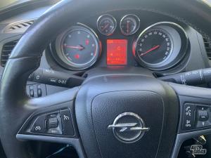 Black Opel Insignia 2012 in Telschi, with an engine capacity of 2.00 L and mileage of 249 thousand km for 3490 €, photo 12 on AUTOMOTO.COM.LV