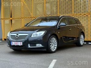 Black Opel Insignia 2012 in Ogre, with an engine capacity of 2.00 L and mileage of 197 thousand km for 5997 €, photo  on AUTOMOTO.COM.LV