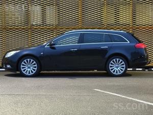 Black Opel Insignia 2012 in Ogre, with an engine capacity of 2.00 L and mileage of 197 thousand km for 5997 €, photo 9 on AUTOMOTO.COM.LV