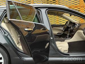 Black Opel Insignia 2012 in Ogre, with an engine capacity of 2.00 L and mileage of 197 thousand km for 5997 €, photo 14 on AUTOMOTO.COM.LV