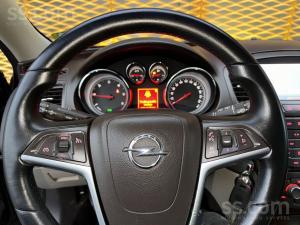 Black Opel Insignia 2012 in Ogre, with an engine capacity of 2.00 L and mileage of 197 thousand km for 5997 €, photo 21 on AUTOMOTO.COM.LV