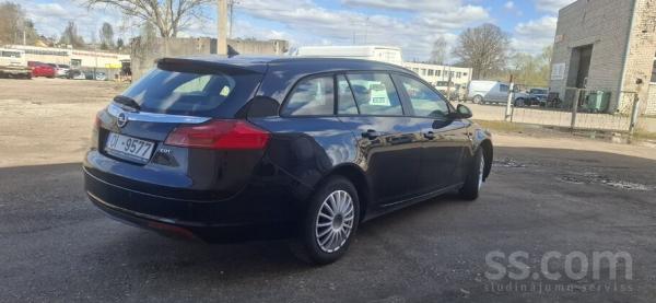 Black Opel Insignia 2012 in Rezekne, with an engine capacity of 2.00 L and mileage of 0 thousand km for 3350 €, photo 3 on AUTOMOTO.COM.LV