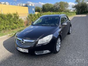 Black Opel Insignia 2012 in Riga, with an engine capacity of 2.00 L and mileage of 320 thousand km for 3000 €, photo  on AUTOMOTO.COM.LV