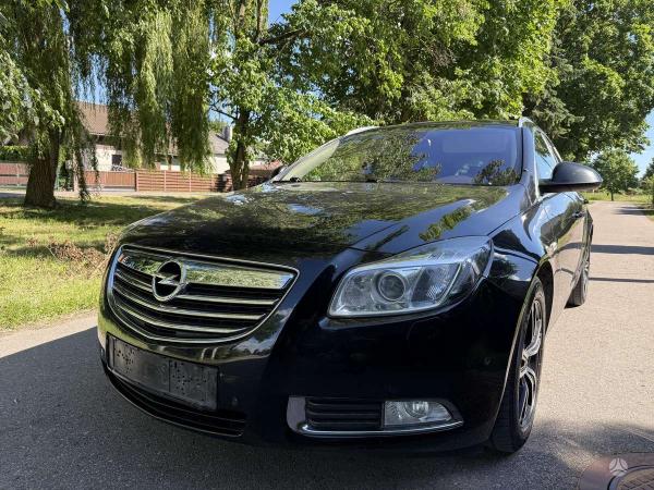 Black Opel Insignia 2012 in Marijampole, with an engine capacity of 2.00 L and mileage of 253 thousand km for 2600 €, photo 3 on AUTOMOTO.COM.LV