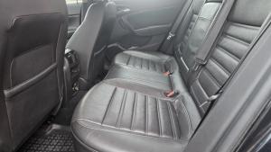 Black Opel Insignia 2012 in Riga, with an engine capacity of 2.00 L and mileage of 281 thousand km for 3950 €, photo 4 on AUTOMOTO.COM.LV